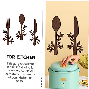 Yardenfun 3pcs Wooden and Fork Pendant Kitchen Utensils Wall Sign Fork and Spoon Wall Decor Wood Spoon Fork Sign Farmhouse Wooden Wall Plaque Country Home Decor Basswood Metallic Line