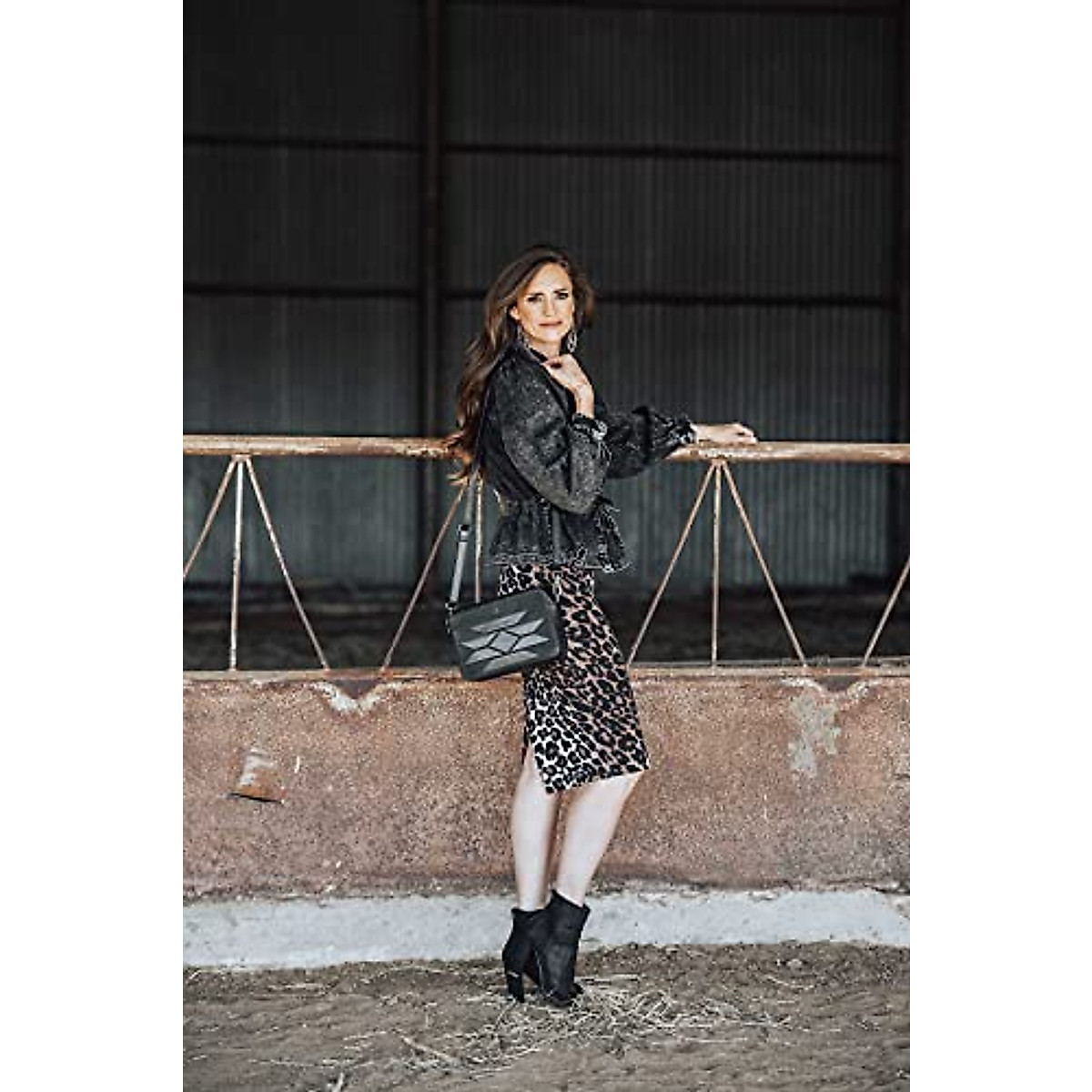 STS Ranchwear Compact Leather Kai Collection Adjustable Shoulder Strap Crossbody Bag, Black