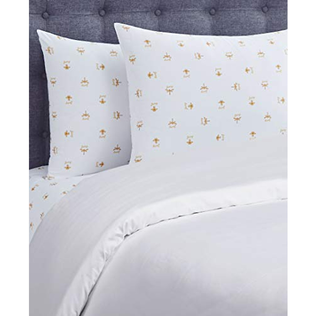 Juicy Couture – Sheet Set | Queen Bee Design Bed Sheets| Twin Size Bedding | 3 Piece Set Fitted Sheet, Flat Sheet and Pillowcase | Deep Pockets, Wrinkle Resistant and Anti Pilling | White and Gold