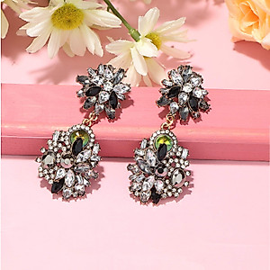 JOERICA Bib Statement Necklace for Women Chunky Choker Necklace and Earrings Set Vintage Rhinestone Statement Necklace Fashion Costume Set for Women