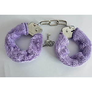 Fluffy Wrist Plush Handcuffs Toy Police Costume Prop Accessories Halloween Cosplay Party Toy Handcuff with Keys(Purple)