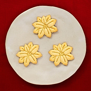 Poinsettia Flower cookie cutter, 1 piece - Bakerlogy