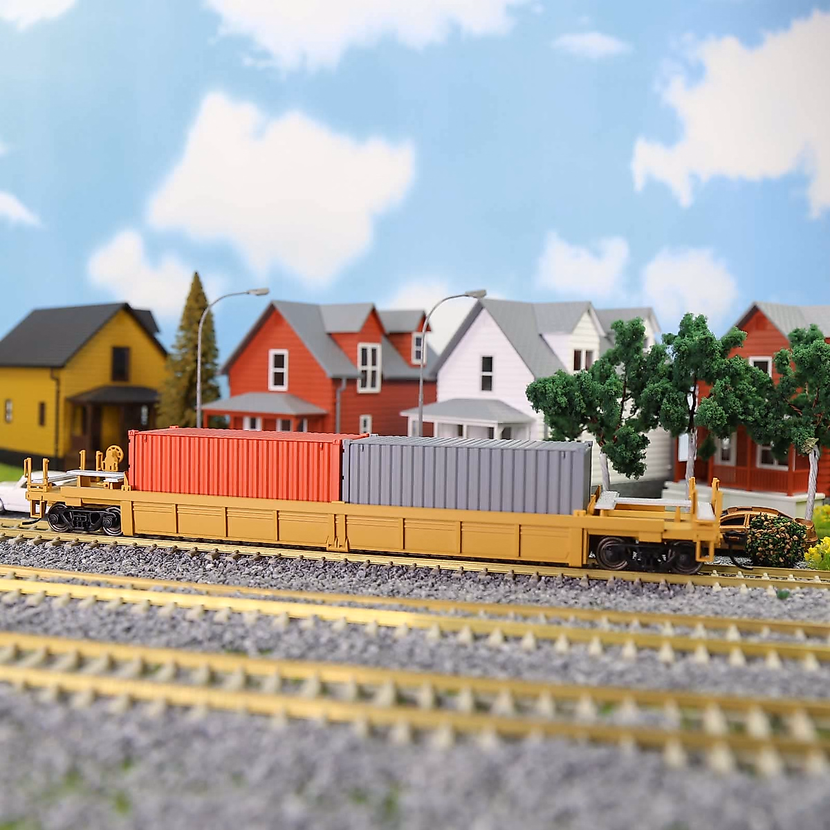 Evemodel C8749 1pc HO Scale 40ft Well Car 1:87 Concave Bottom 40' Flat Car Wagon (1pc - Yellow)