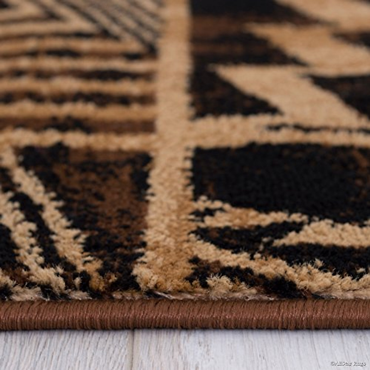 Allstar 4x5 Ivory and Mocha Cabin Rectangular Accent Rug with Espresso Wildlife Framed Forest Animal Collage Design (3' 9" x 5' 1")