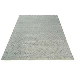 Artisan's Arc Hand Woven Silver and Gray 8x10 Trellis Moroccan Rug Made with Fine Wool | CP79810