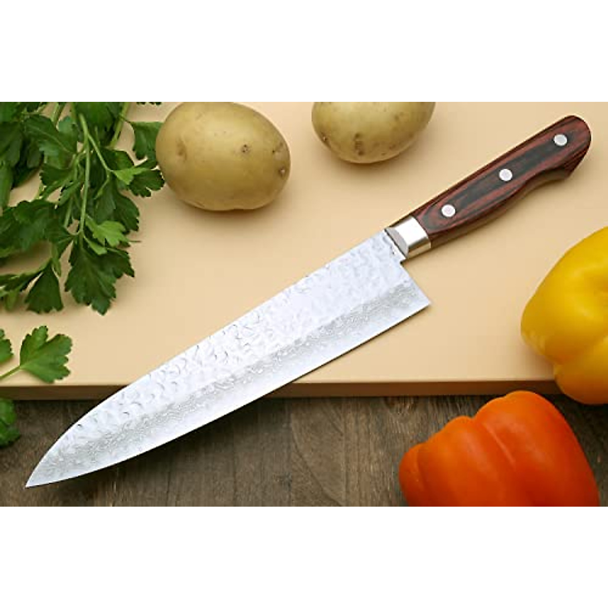 Yoshihiro VG10 16 Layer Hammered Damascus Gyuto Japanese Chefs Knife (7'' (180mm))