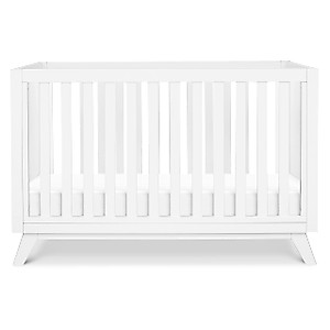 DaVinci Otto 3-in-1 Convertible Crib in Walnut, Greenguard Gold Certified