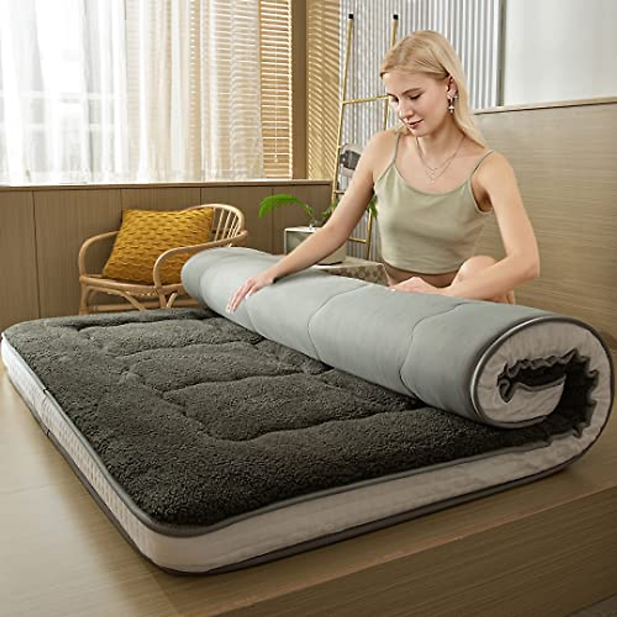 HIGOGOGO Japanese Floor Mattress for Adults, 4" Thick Sherpa Fleece Futon Mattress for Floor, Roll Up Sleeping Pads, Portable Folding Foam Floor Bed Tatami Mat, Shikibuton for Guest, Dark Grey, Queen