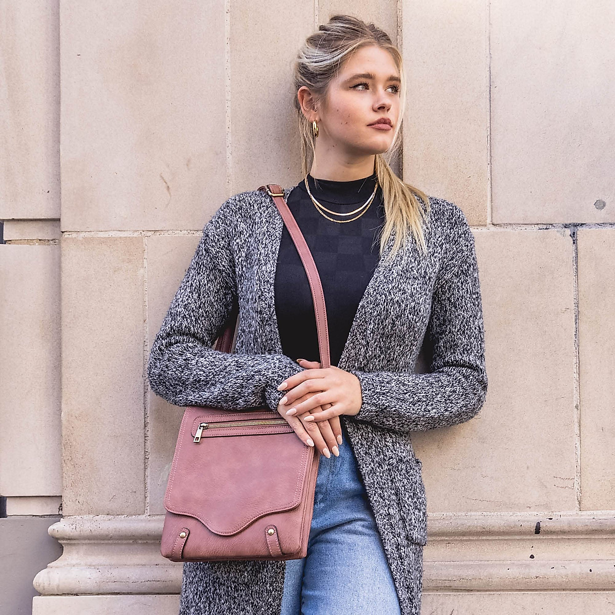 JESSIE & JAMES Nora Concealed Carry Crossbody Bag with Lock and Key|BK