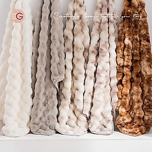 EVERGRACE Ultra Soft Luxury Fluffy Ridgeline Faux Rabbit Fur Throw Blanket, Thick Warm Blankets for bed, Cozy Plush Reversible Blanket for Couch, Chair, Sofa, Lion Caramel, 50x60 Inches, 870 GSM