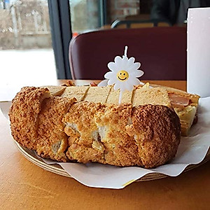 CheeseandU 5Pcs/Set Daisy Birthday Candles Cute Sunflower with Smile Face Birthday Candles for Kids Birthday Cake Decoration Sunflower Theme Party Supplies White