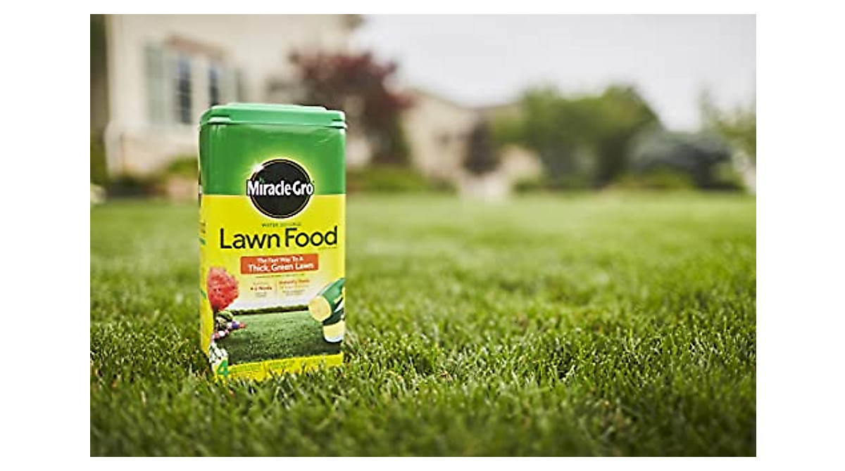 Miracle-Gro Lawn Food Water Soluble Fertilizer for Green Grass