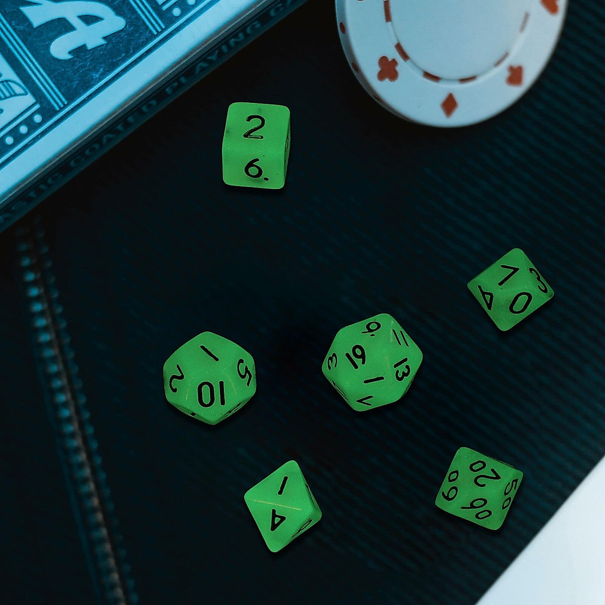 Uonlytech 7pcs Glow Mini Dice, 10mm Polyhedral Dice Glow in The Dark Luminous Dice Set for Playing Tabletop Roleplay Games (Pink)