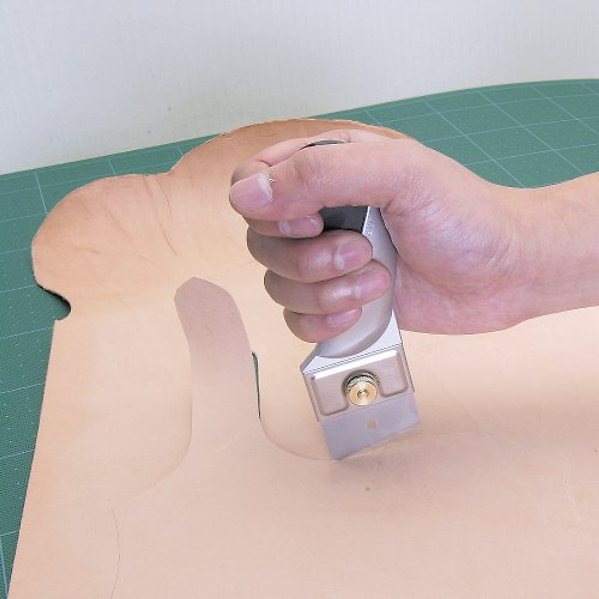 NT Cutter Cushion Grip Leather Knife, 1 Knife (KT-2000GP)