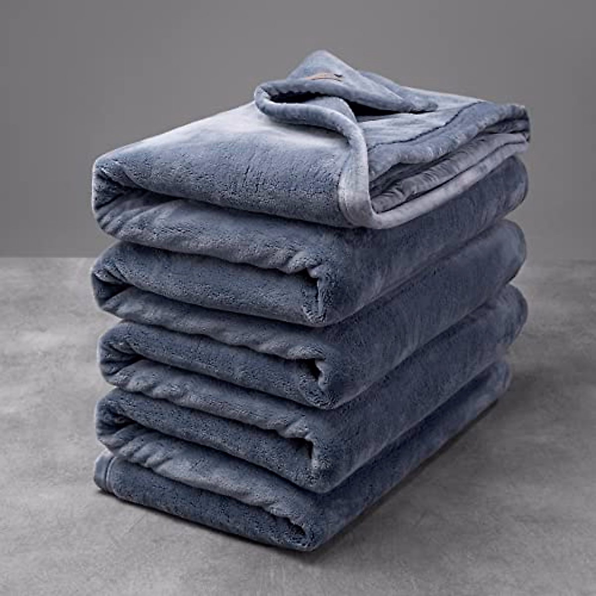 Mellowdy Extra Thick Hearty Plush Flannel Blanket (Dark Grey, 90x90) - 500GSM Queen Size Warm Blanket for Winter, Fall | Soft, Fluffy, Cuddly, Perfect for Bed, Oversized Throw for Couch, Sofa