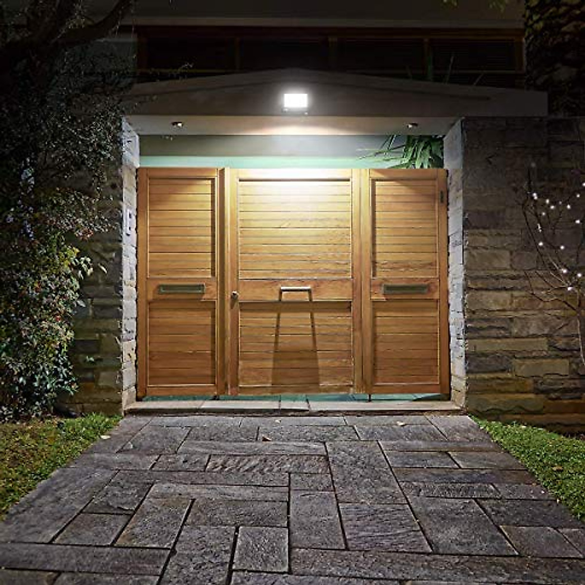 LE LED Flood Lights Outdoor 50W, 4200LM 5000K Daylight White Super Bright Lighting, IP65 Waterproof, Flexible Stand Outdoor Floodlights for Garden, Yard, Party and Patio, 2 Pack