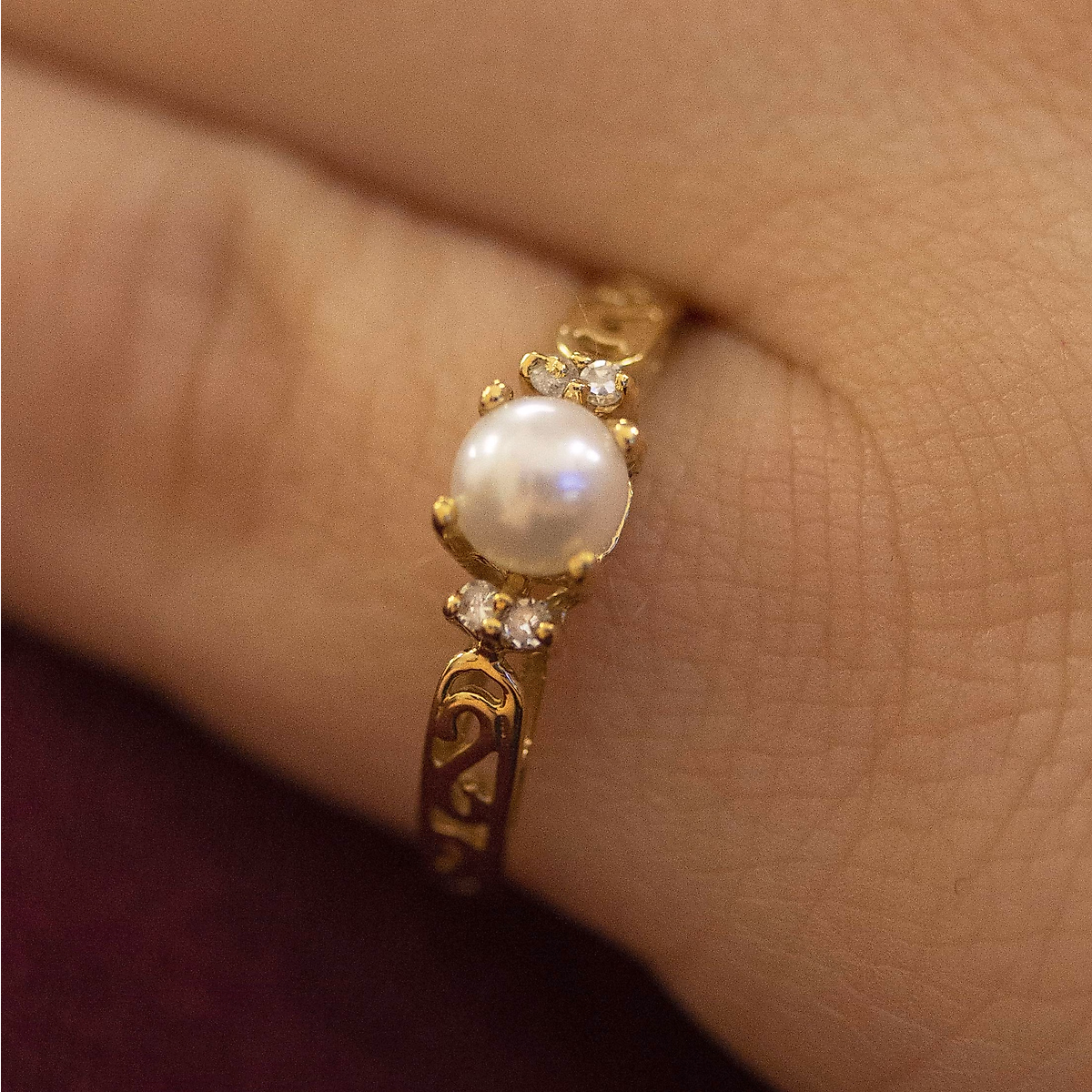 Direct-Jewelry 14k Yellow Gold Freshwater Cultured Pearl And Diamond Filagree Ring (Size 7)