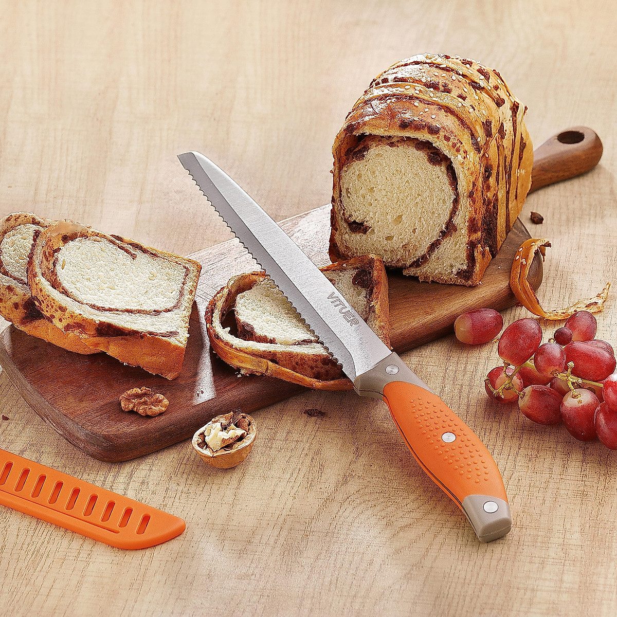 VITUER Bread Knife with Cover, 8 inch Serrated Bread Knife for homemade bread, Bread Cutter Ideal for Slicing Homemade Bread, Bagels, Cake (8-Inch Blade with 5-Inch Handle)