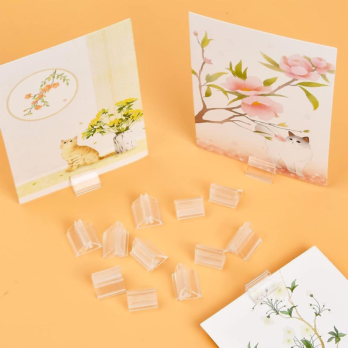 24 PCS Acrylic Name Card Stands Clear Name Card Stands, riangle Playing Card Holders, Small Card Clips, Display Stand,Game Piece Holders Board for Cards, Photos, Memos, Pictures Display﻿ (Transparent)