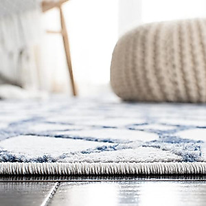 SAFAVIEH Amelia Collection 5'3" x 7'6" Grey / Navy ALA792G Geometric Non-Shedding Living Room Bedroom Dining Home Office Area Rug