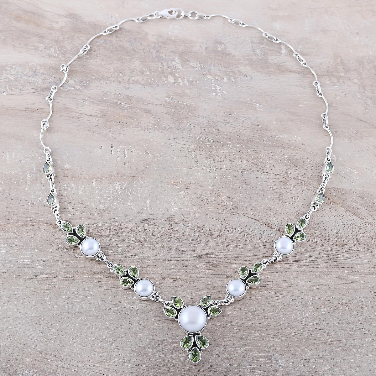 NOVICA Artisan Handmade Cultured Pearl Peridot Pendant Necklace Sterling Silver Link India Gemstone Birthstone [necklace 18.75 in L x 0.5 in W Pendant(s) 1.2 in L x 1 in W x 0.3 in D] ' Full Moon
