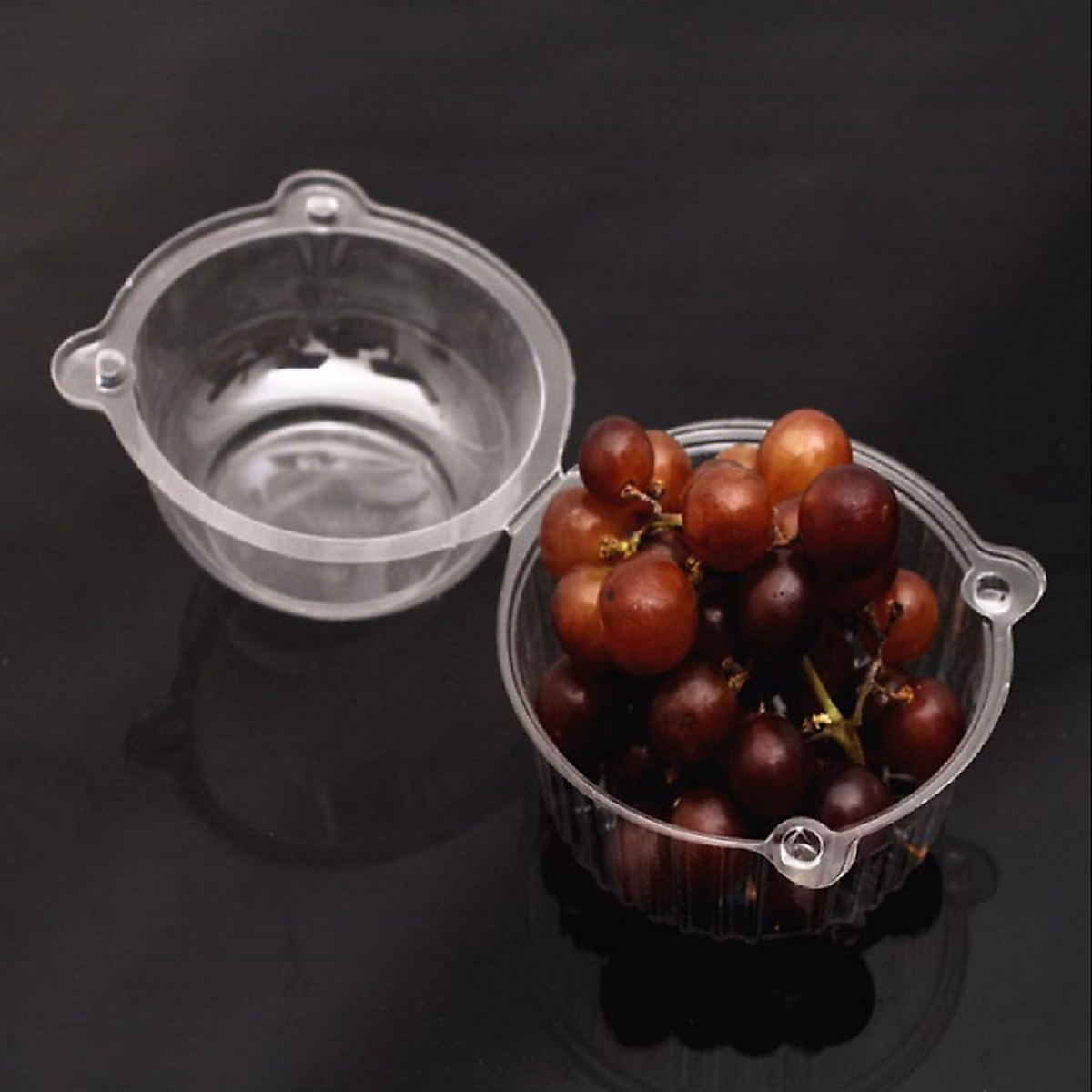 Leoyoubei 100 pieces BPA Free Clear Plastic Single Individual Cupcake Boxes,Muffin Dome Holders Cases Boxes Cups Pods,Clamshell Container Cupcake Holders,Great for Parties or Cake/Muffin Sales