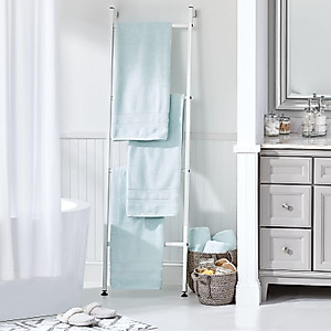 mDesign Metal Leaning Blanket and Towel Ladder - Blanket Ladder for Bedroom and Towel Ladder for Bathroom - Throw/Quilt Display Holder Rack - Nursery Wall Ladder - Blanket Ladder Decor - White