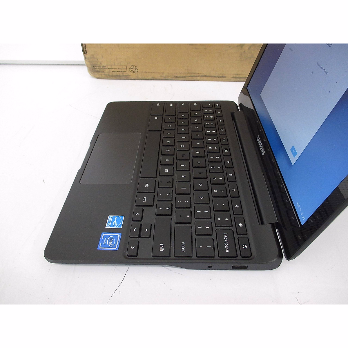 Samsung Chromebook 3, 11.6", 4GB Ram, 64GB eMMC (XE500C13-K06US)