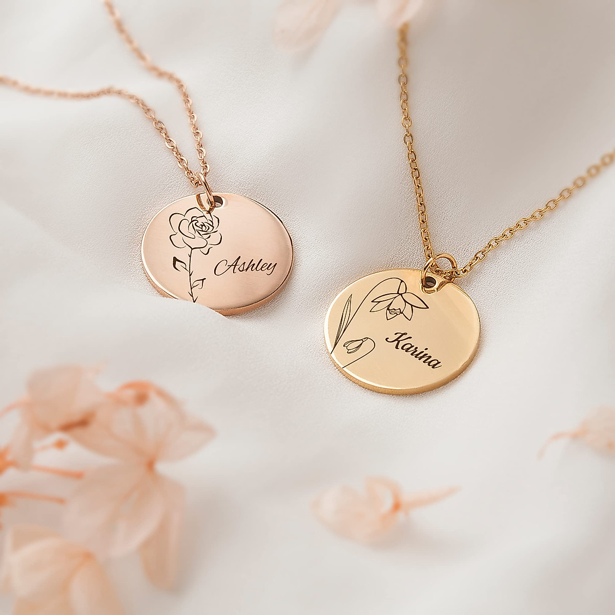 Anavia 1/2/3/4 Disc Birth Month Flower Name Necklace, Personalized Floral Coin Necklace, 24 Flower Options Customized Gold Plated Birthday Gift Jewelry for New Mom Friends Family (1 Disc, Rose Gold)
