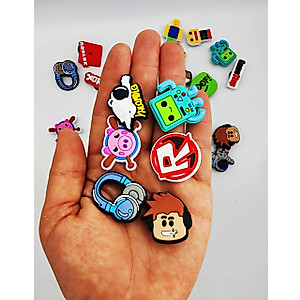 Wenmenra 19PCS Game Shoe Charms for Shoe Decoration Different Shape Charms Party Favors Birthday Gifts for Kids and Teens……, Plastic Polyvinyl Chloride