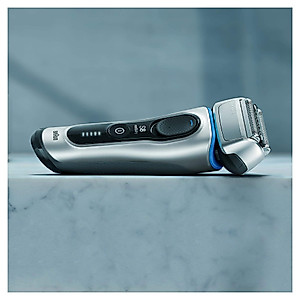 Braun 8 Series 8330S Wet & Dry, Rechargeable, Cordless Shaver/Shaver with Beard Density Readout
