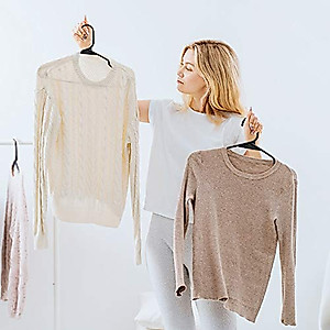 Pretigo Plastic Hangers Clothes Hangers Plastic Clothes Hangers with Notches Black Coat Hangers Plastic Hangers for Clothes Skirt Suit,(16.4 inch,50 Pack)…