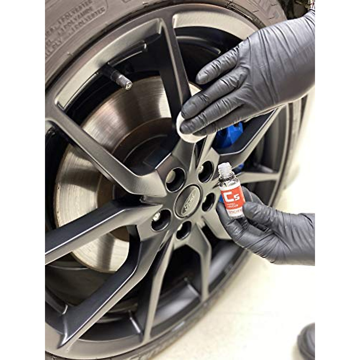 Gtechniq - C5 Wheel Armour - Long Term Protection for Wheels and Rims (1-2 Years), Repels Brake Dust and Contaminants, Safe on Brake Calipers, Withstands Temperatures up to 1112F (30 milliliters)