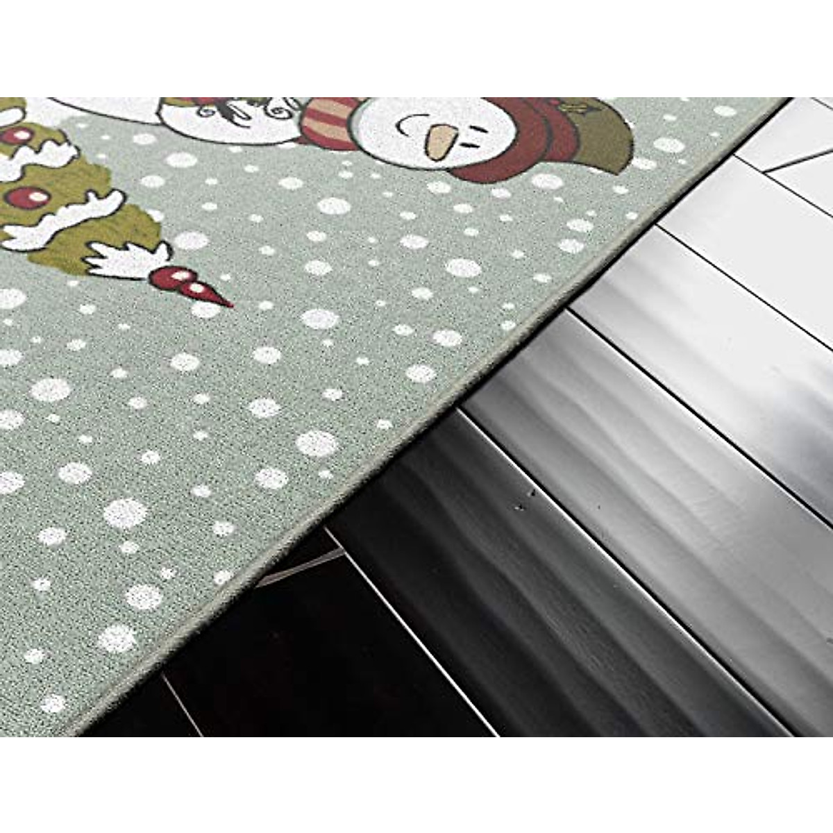 Brumlow MILLS Snowman Washable Festive Christmas Snow Scene Indoor or Outdoor Holiday Area Rug for Living or Dining Room, Bedroom Carpet and Kitchen Runner Rug, 30" x 46", Snow Christmas Tree