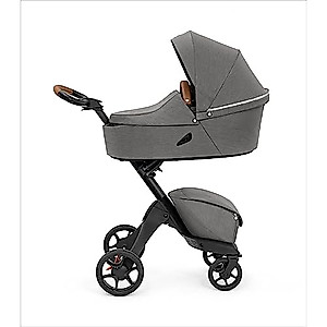 Stokke Xplory X Carry Cot, Modern Grey - Detachable Cot for Xplory X Stroller - Soft Interior Lining & Breathable Mattress - with Removable Wind Cover & Two Easy-Access Pockets
