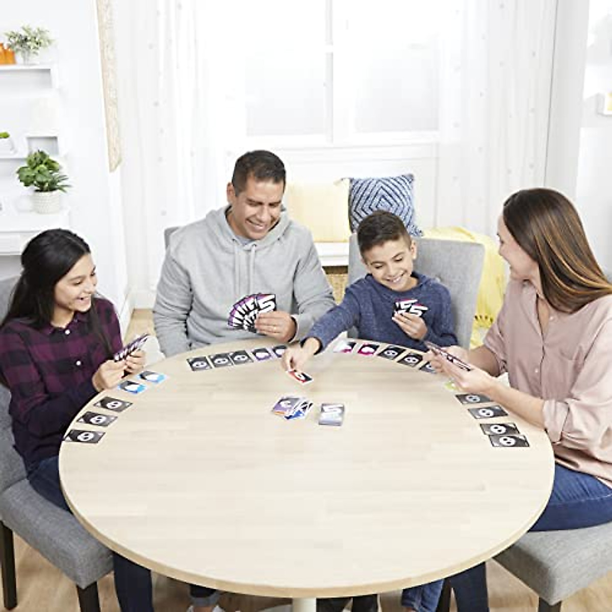 Hasbro Disney Frozen Five Alive Card Game, Quick Game for Kids and Families, Easy to Learn Family Game from 8 Years, 5 Alive Card Game for 2-6 Players