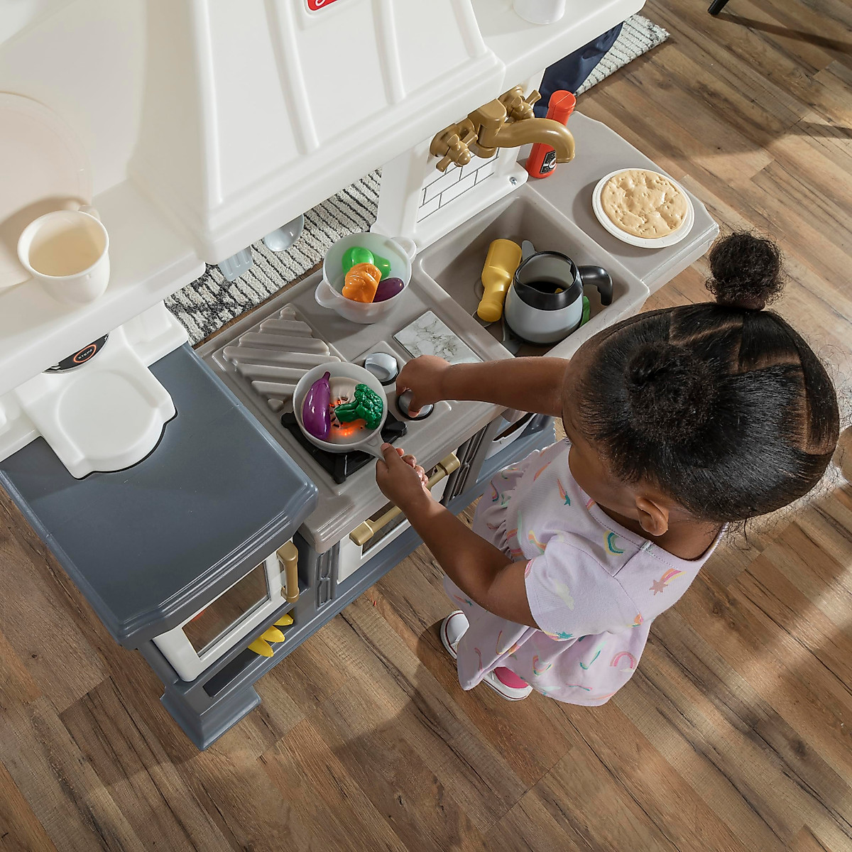 Step2 Gilded Gourmet Kitchen Playset for Kids, Indoor/Outdoor Play Kitchen Set, Toddlers 2+ Years Old, 20+ Piece Kitchen Toy Set, Easy to Assemble, White, Blue, Gray