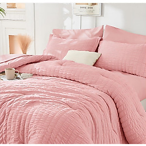 HYMOKEGE Pink Duvet Cover Queen Size, Ultra Soft 3-Piece Seersucker Duvet Cover Set with Zipper Closure, Soft Brushed Microfiber Bedding Set with 8 Corner Ties (90"x90", 2 Pillowshams)