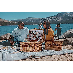 PICNIC TIME Catalina Picnic Basket for 2 - Wicker Picnic Basket with Picnic Set, (Red & White Plaid Pattern)