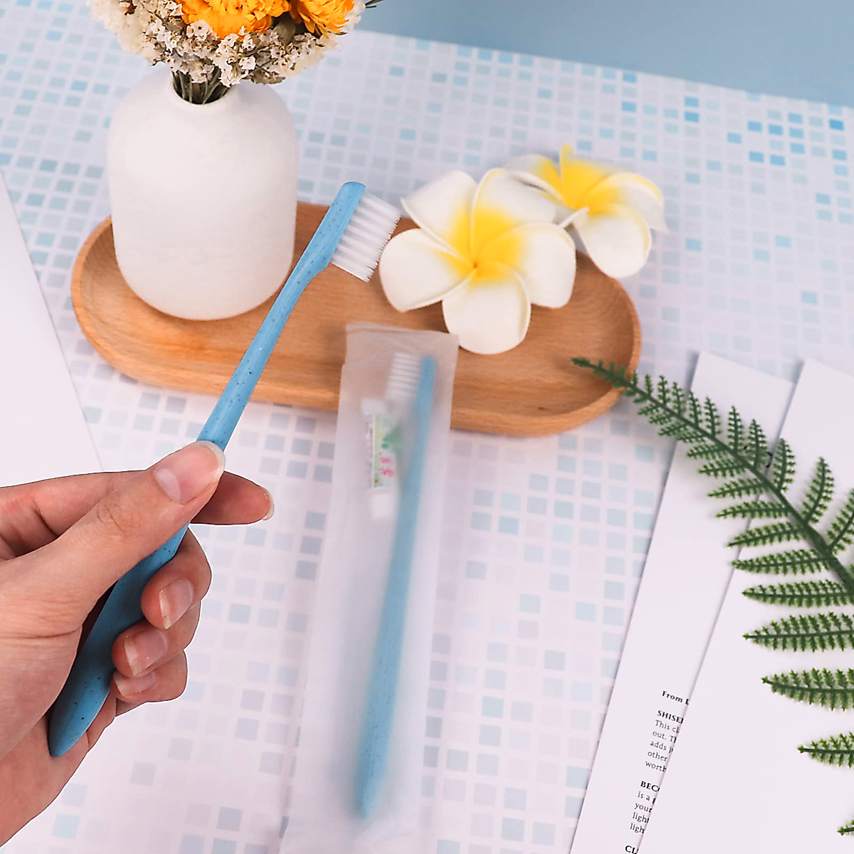 Disposable Toothbrush, Delicate Toothbrushes Bulk, Toothbrush in Bulk, Individually Packaged, Bulk Toothbrush and Toothpaste Sets Are Suitable for Use at Hotel, Home, Travel, Camping(100 Pieces)