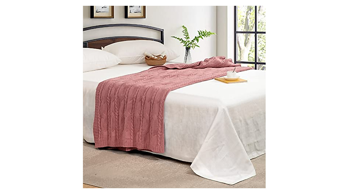 Dusty Pink Knit Throw Blanket – Cozy, Elegant & Soft for Home