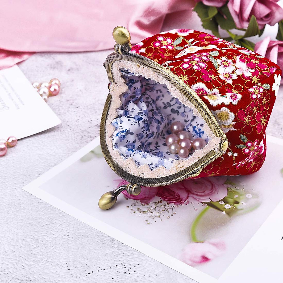 Oyachic Floral Coin Purse,Canvas Wallet with Clasp,Vintage Change Purse,Small Coin Pouch Kiss Lock for Woman Girls