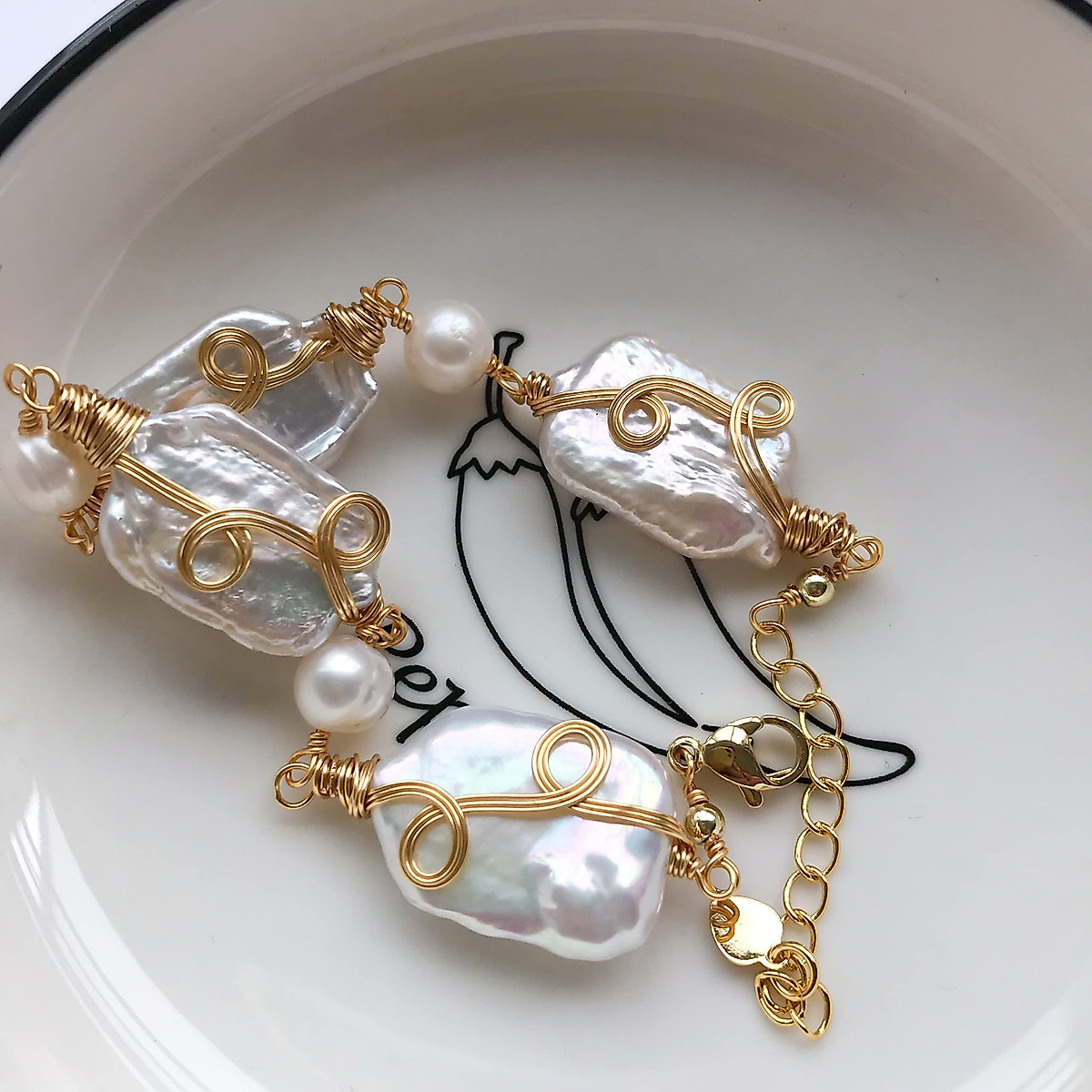 Red Lychee Baroque Pearl Bracelet for Women Bohemia Freshwater Cultured Baroque Pearl Gold Filled Stretch Bracelet Gift for Mother Girls