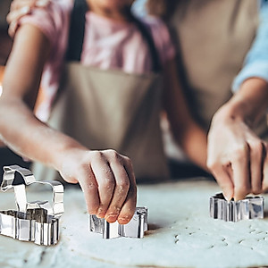 9 Pieces Cowboy Cookie Cutter Set Western Cookie Cutters, Includes Cow, Star, Horse, Cowboy, Boot, Hat, Cactus, Horseshoe, Horse Head, Stainless Steel Cookie Cutter for Baking Decorative Food DIY