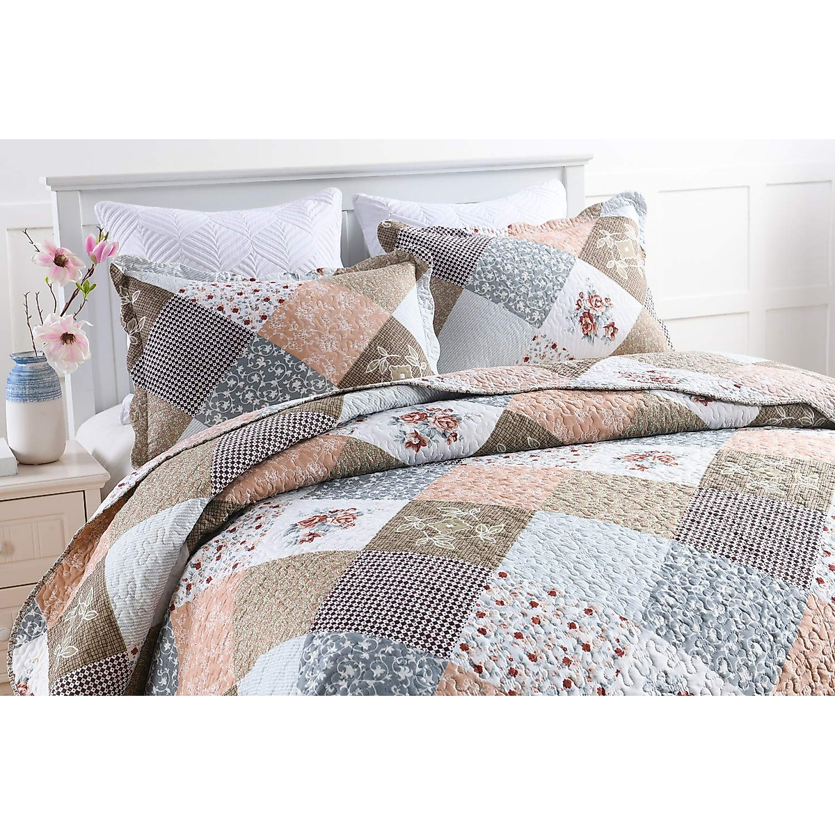 Travan 3-Piece Queen Quilt Set Quilted Bedspread Lightweight Reversible Coverlet Set Floral Printed Quilted Bedding Set with Shams for All Season, Brown Floral, Queen Size