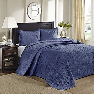 Madison Park Quebec Reversible Quilt Set Damask Design, Double Sided Stitching All Season, Lightweight Bedspread Bedding Set, Matching Sham, Navy, King(120"x118") 3 Piece
