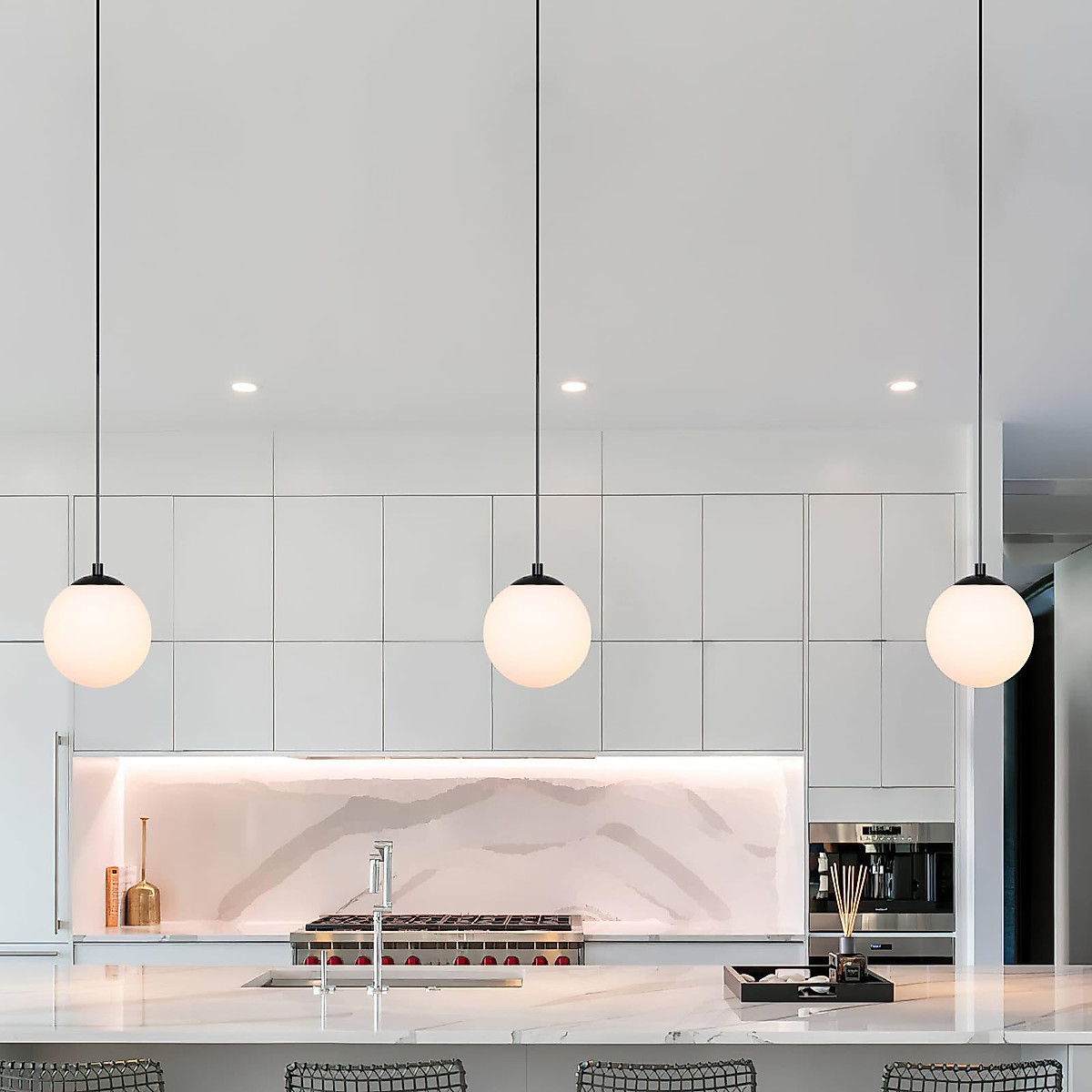 XiNBEi Lighting Pendant Lighting 1 Light Globe Pendant Light, Modern Adjustable Kitchen Hanging Ceiling Light Matte Black Finish XB-P1211-MBK