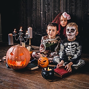 Halloween Witch Cauldron Candle with Skull and Bone Decorations – Pumpkin Scented Candle for Spooky Halloween Decor – Perfect for Parties and Haunted House Decorations