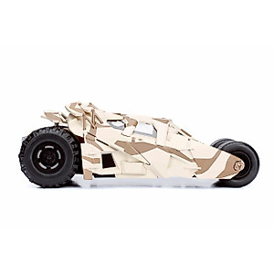 Jada Toys 1: 24 Scale The Dark Knight Batmobile Die-cast Vehicle with Batman Figure, Multicolor