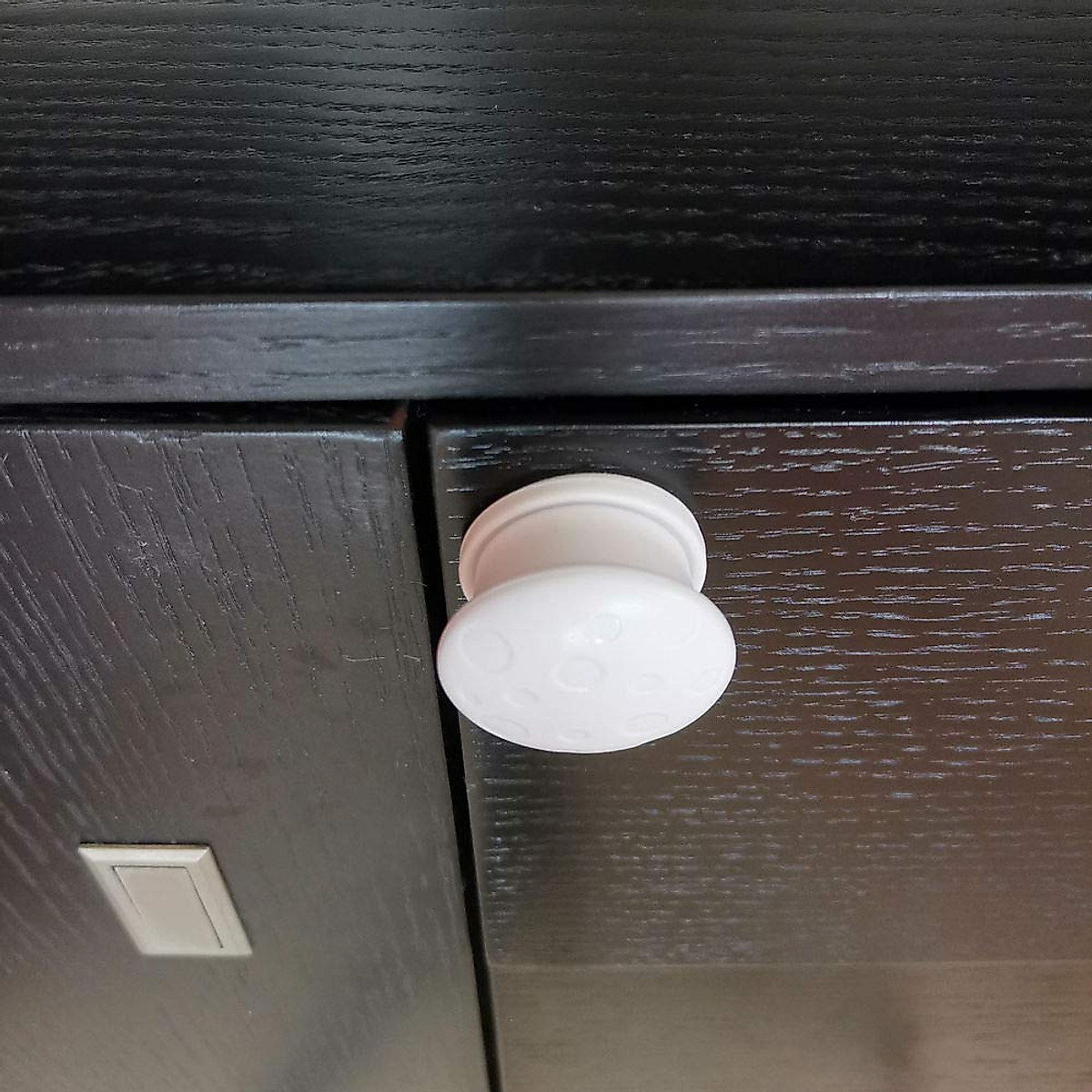 Baby Proofing Magnetic Cabinet Locks Child Proof Extra Magnet (4 Pack) Universal Replacement Keys for Magnetic Locking System - Baby Safety Latch for Drawers and Cabinet - 4 Key Holders Included